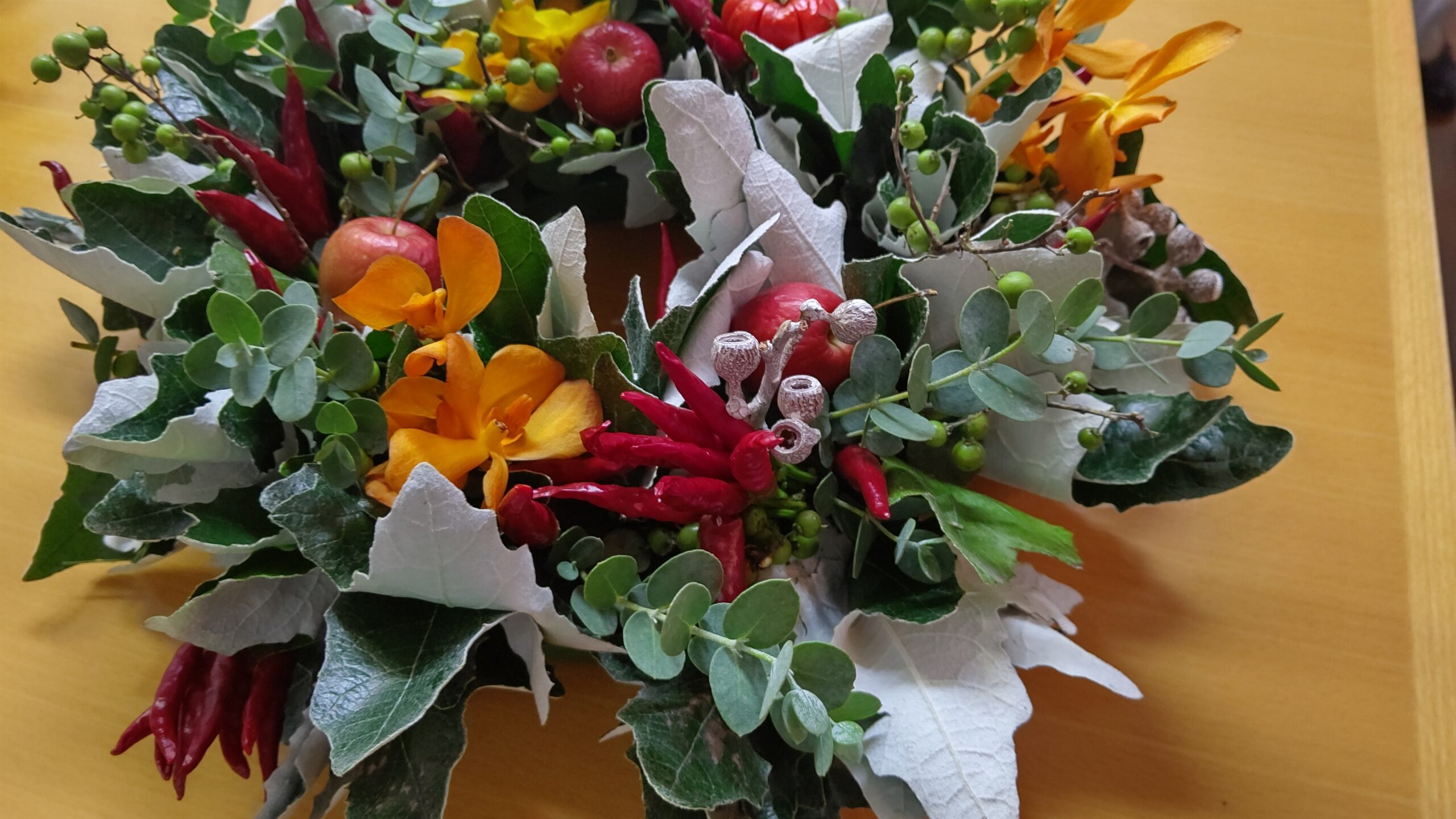 秋のフラワーアレンジメント – PICO TOUR ピコパンダ